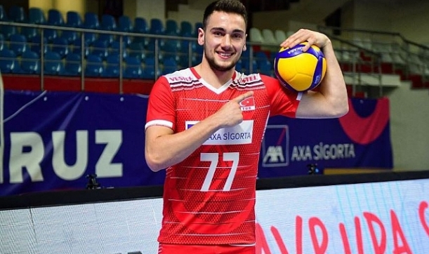 Bedirhan Bülbül Avrupa Şampiyonası'nın en iyi orta oyuncusu - Erkek ...